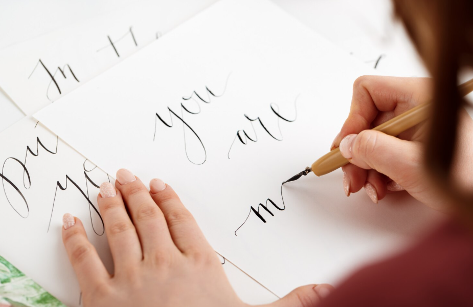 How to Learn Cursive Handwriting: A Step-by-Step Guide | AcademyCheck
